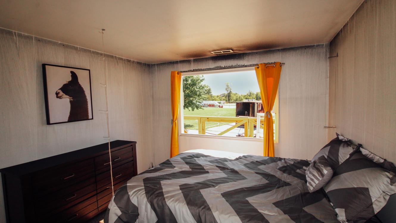 Examine fire patterns and fire behavior in natural ventilation